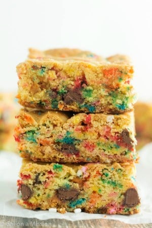 Funfetti Cake Mix Cookie Bars - Gal on a Mission