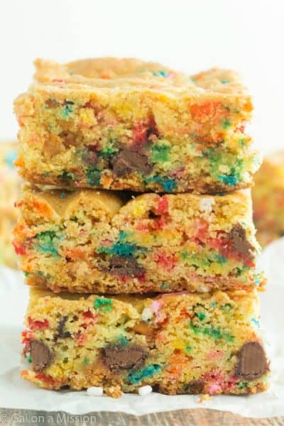 Funfetti Cake Mix Cookie Bars - Gal on a Mission